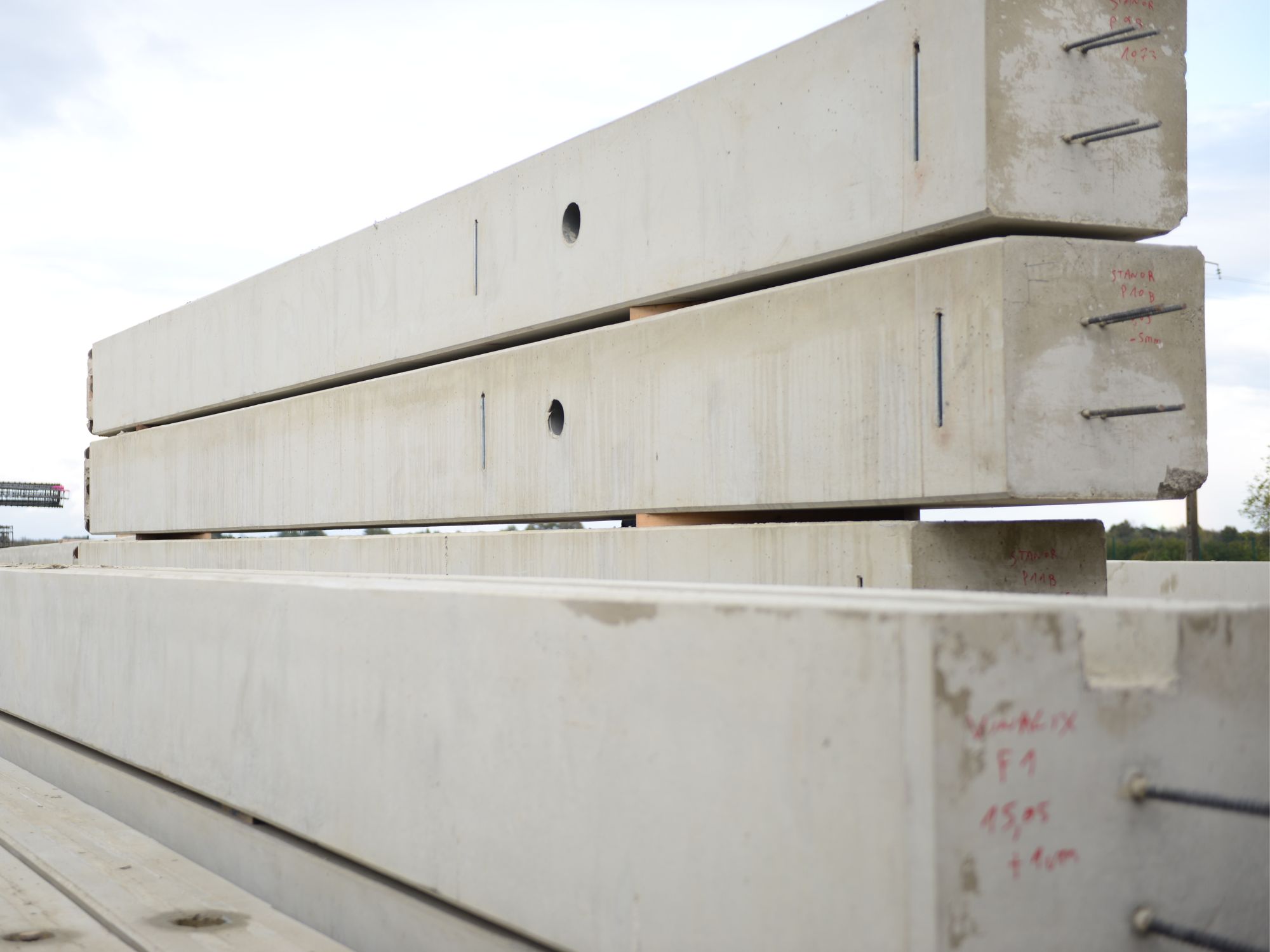 Longrines en béton préfabriqué - TECHNI PREFA